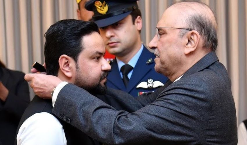 Pakistani hero Asif Bashir narrates how he saved pilgrims during 2024 ...